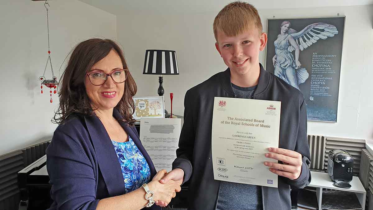 ABRSM Exam Distinction | Anna Peszko - Piano Teacher